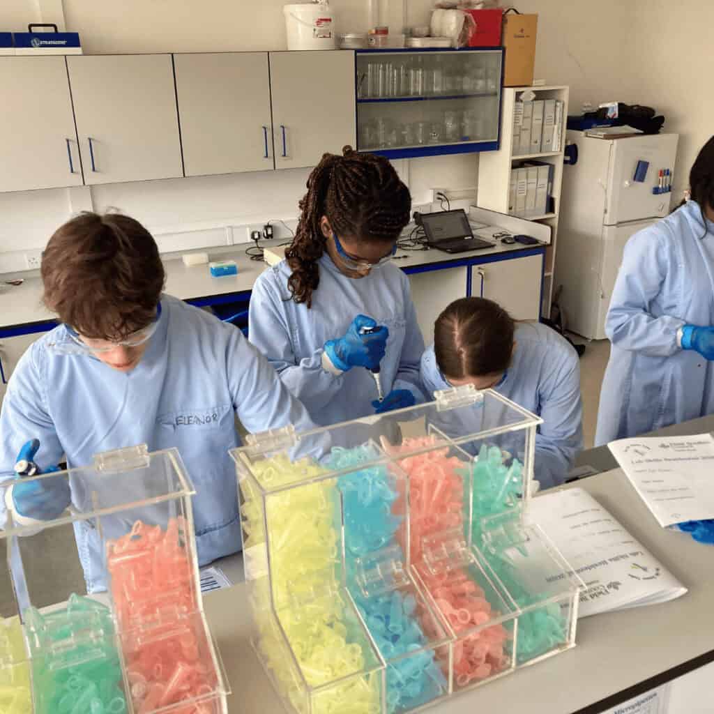 Life science lab investigations – Field Studies Council